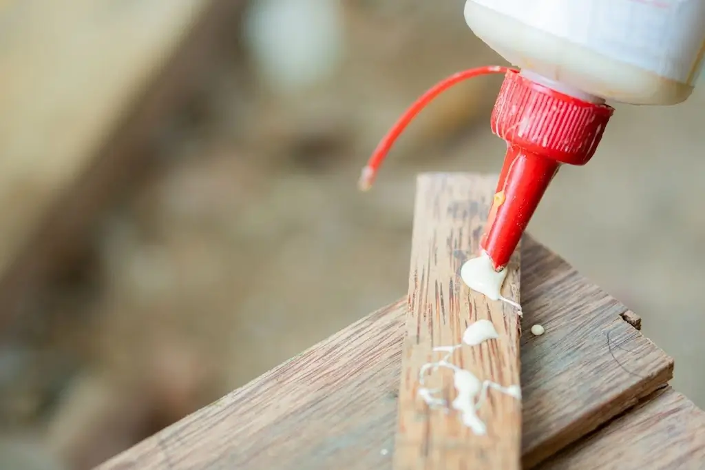 How To Fix A Cracked Fence Post — 7 Easy Ways